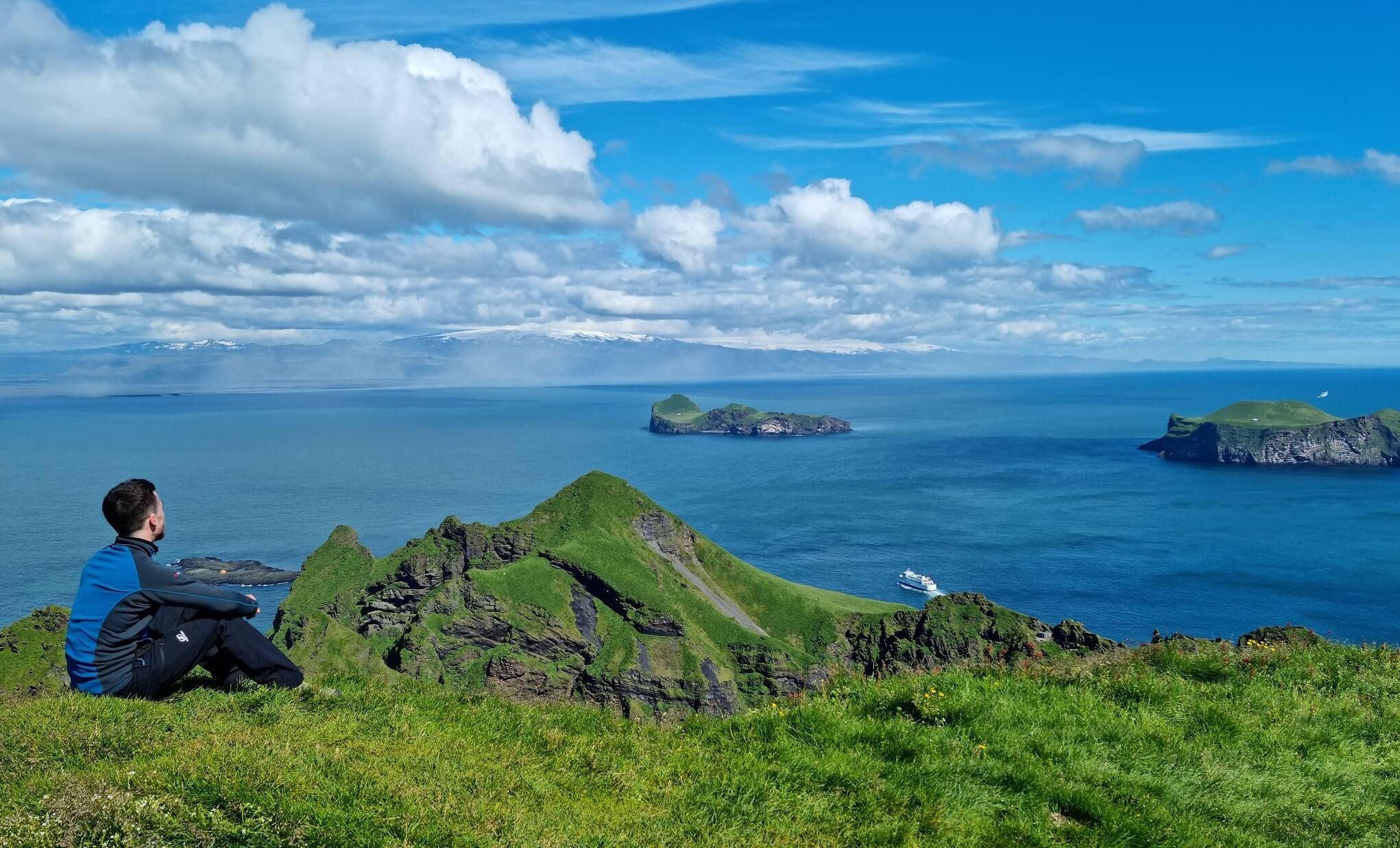 Westman Islands - Full Guide + Top Things to Do [our experience 2026]
