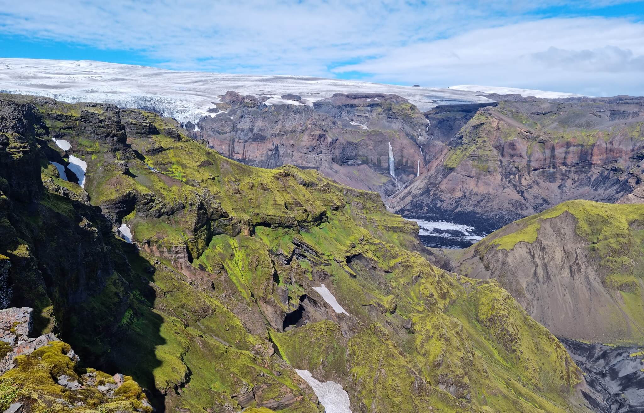 Þakgil - Full Guide + Best Hiking Trails 2025